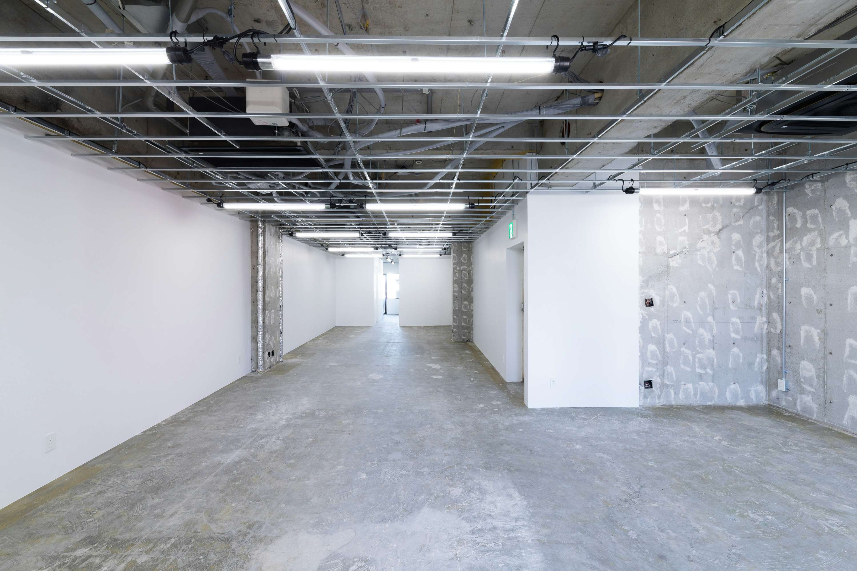 ArtStickerを運営するThe Chain Museumが都内3エリアにアートギャラリーを開業｜美術手帖