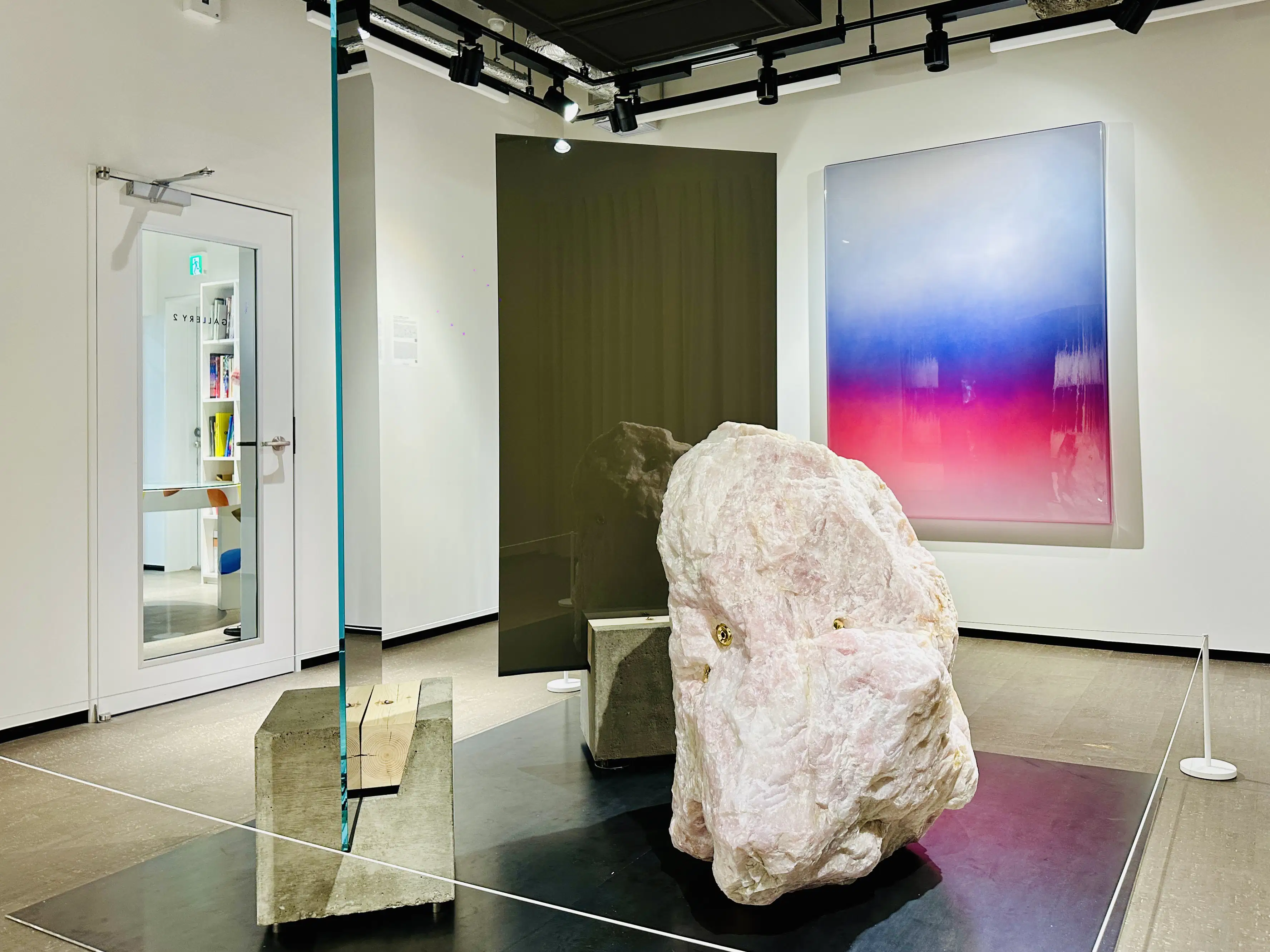 「UESHIMA MUSEUM」が開館。屈指の現代美術コレクションを一般公開｜美術手帖