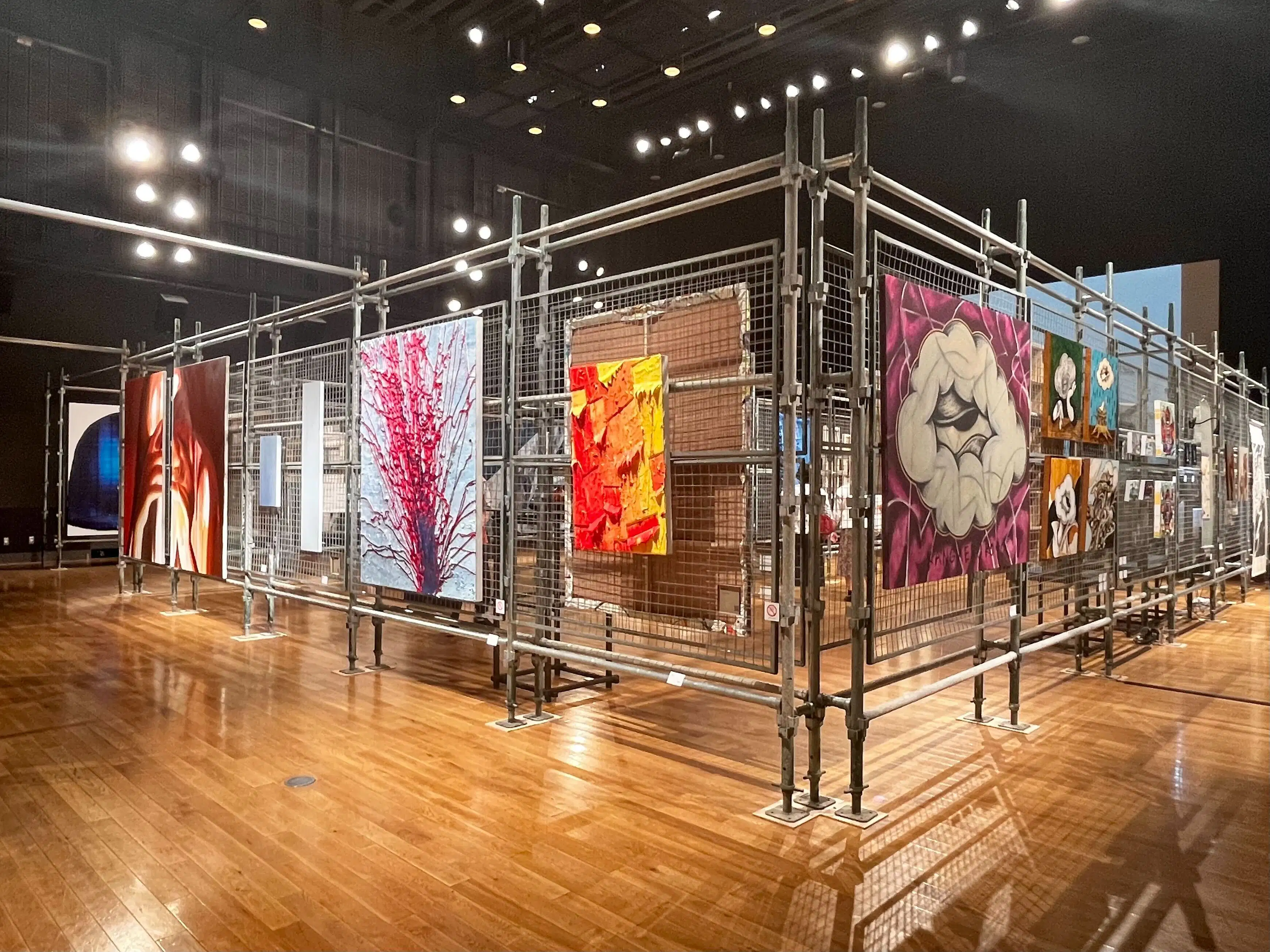 「Osaka Art & Design 2024」（大阪市内）開幕レポート。何気ない日常のなかで多様なカルチャーに触れる｜画像ギャラリー 9 ...