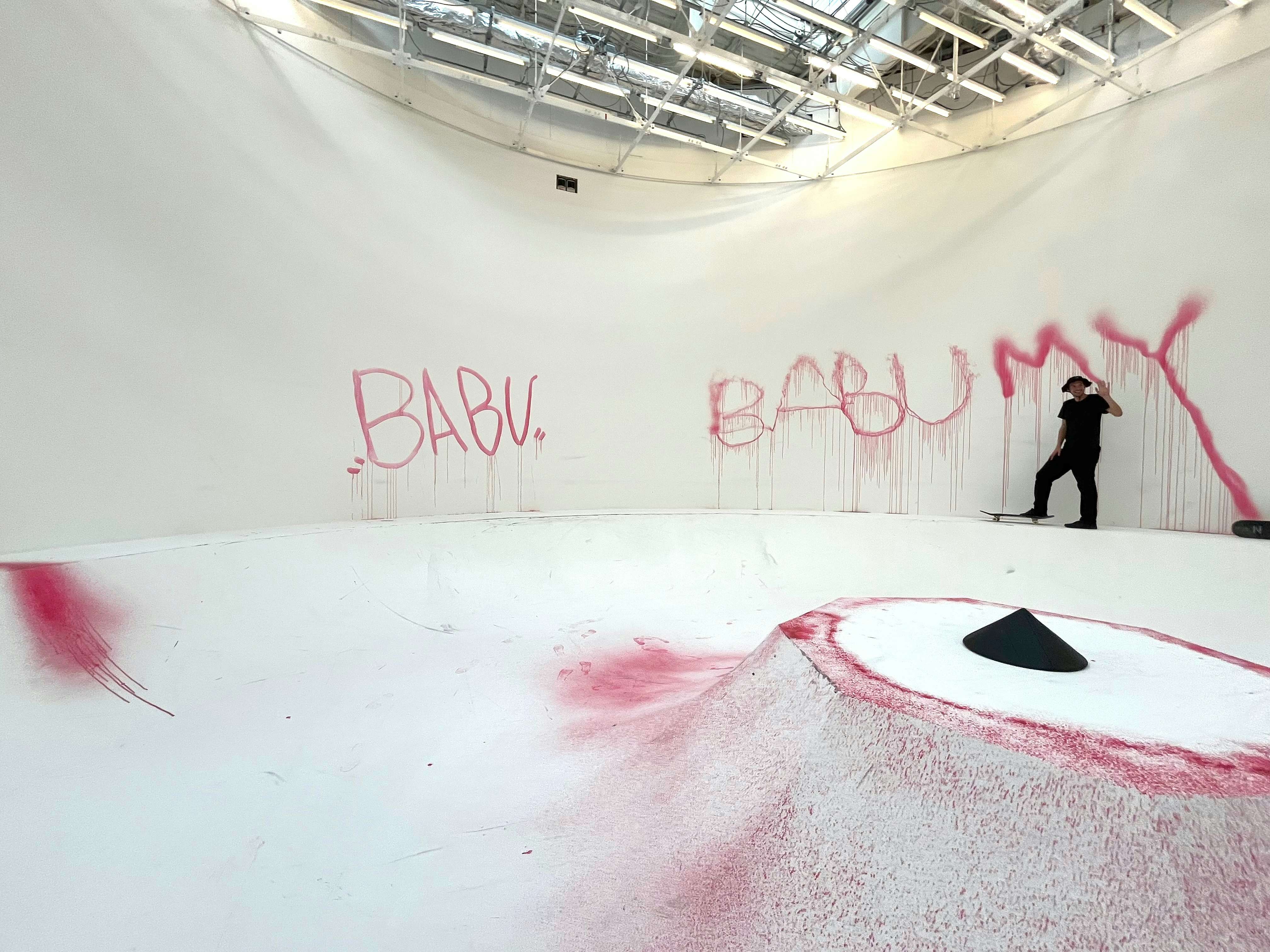 原宿の地でリニューアルしたCCBT。SIDE COREが語るアーティストと都市をつなぐ場のあり方｜美術手帖